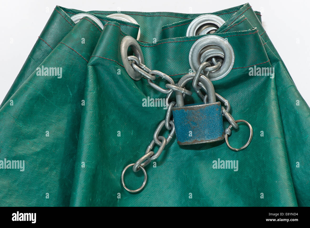 padlock with chain on the old bag Stock Photo - Alamy