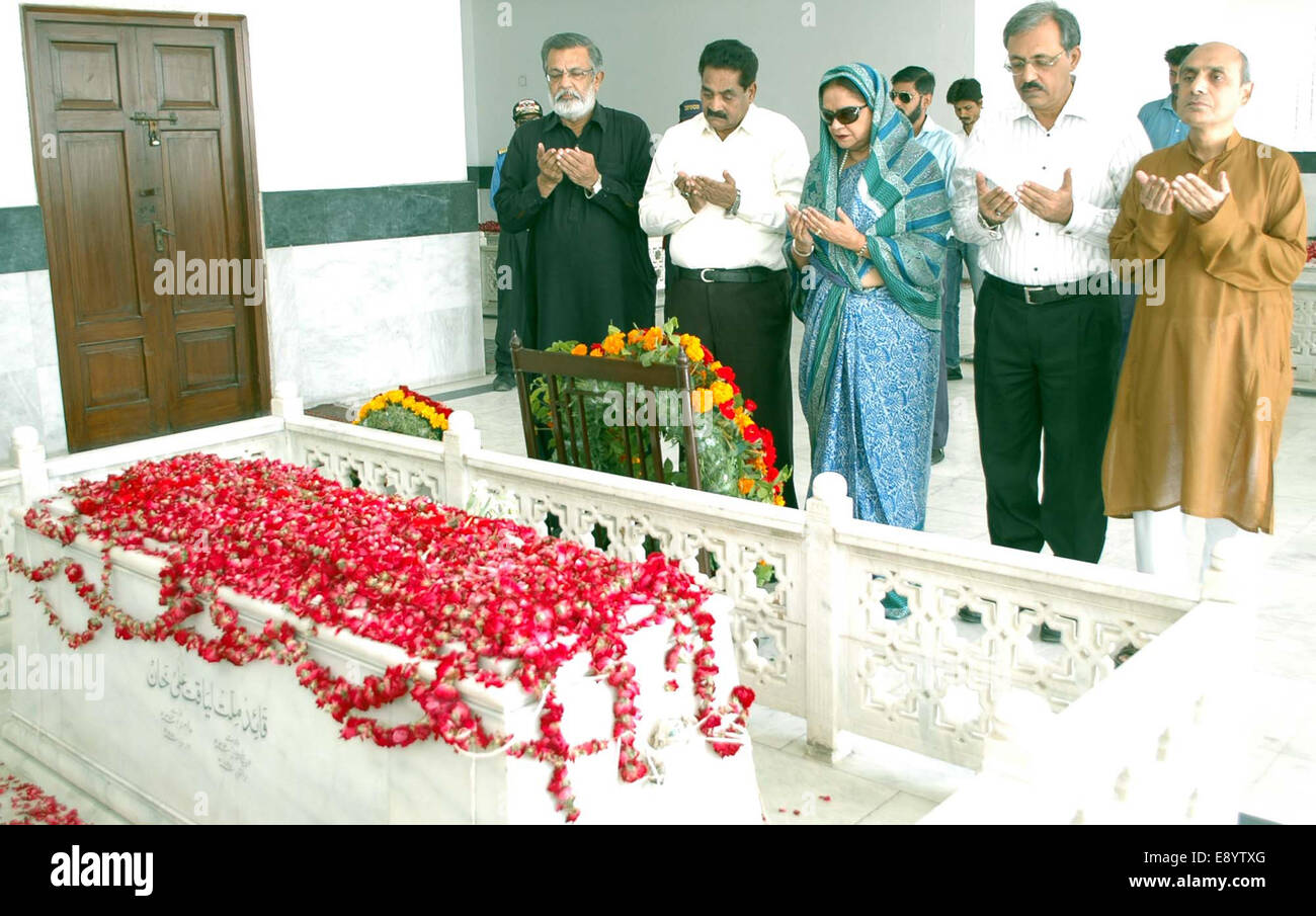 Mqm leaders nasreen jalil rasheed hi-res stock photography and images ...