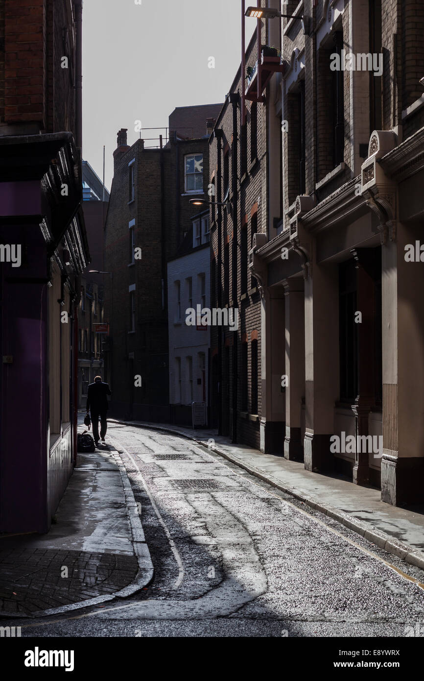 Narrow Street in City of London Stock Photo - Alamy