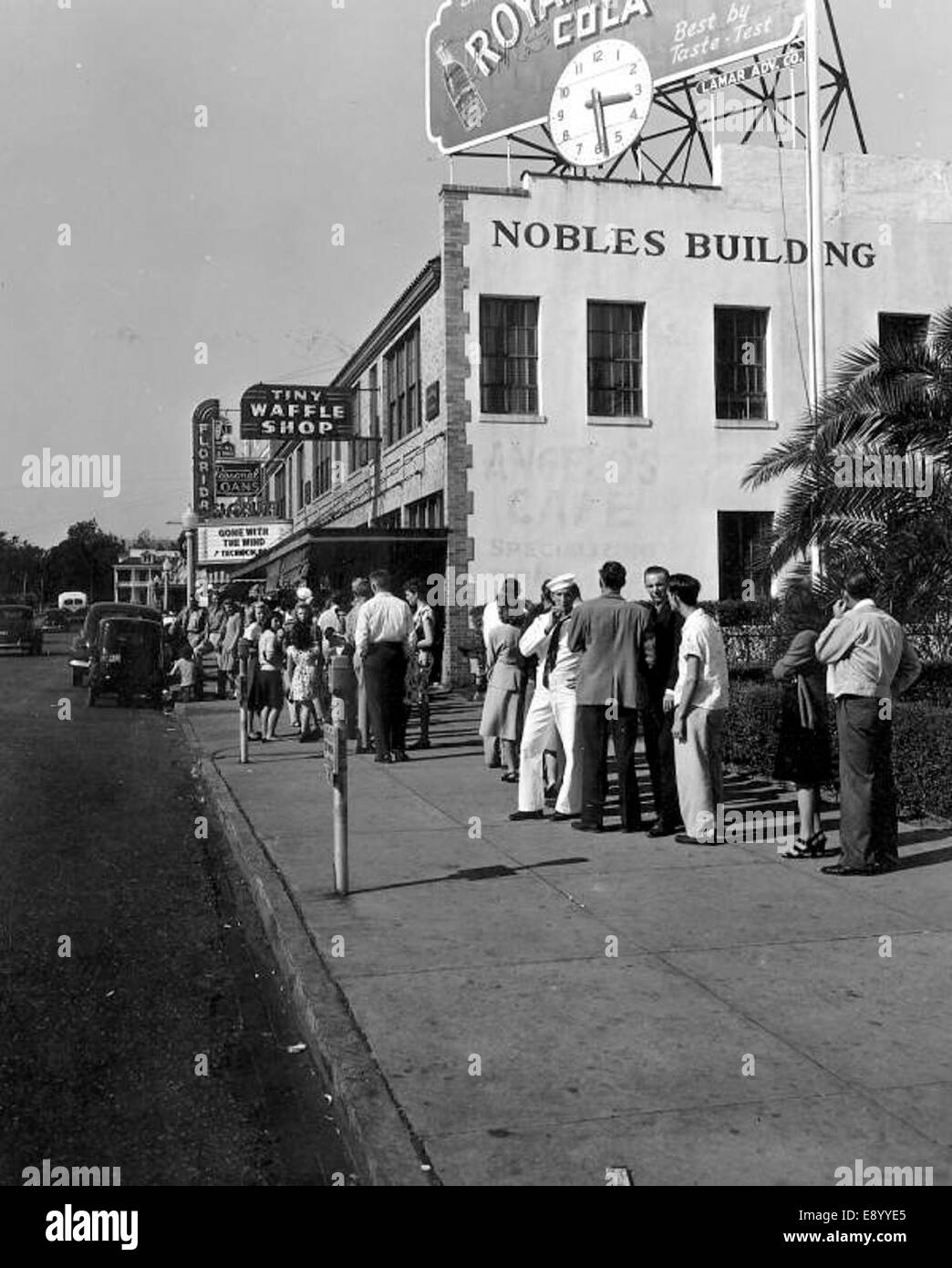 Gone with the wind‌ hi-res stock photography and images - Alamy