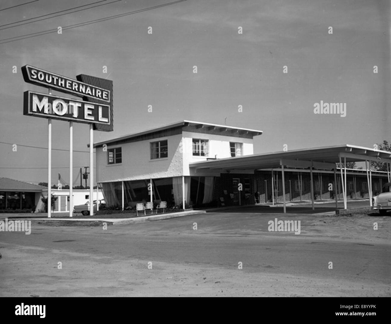 20th century accommodation hi-res stock photography and images - Alamy