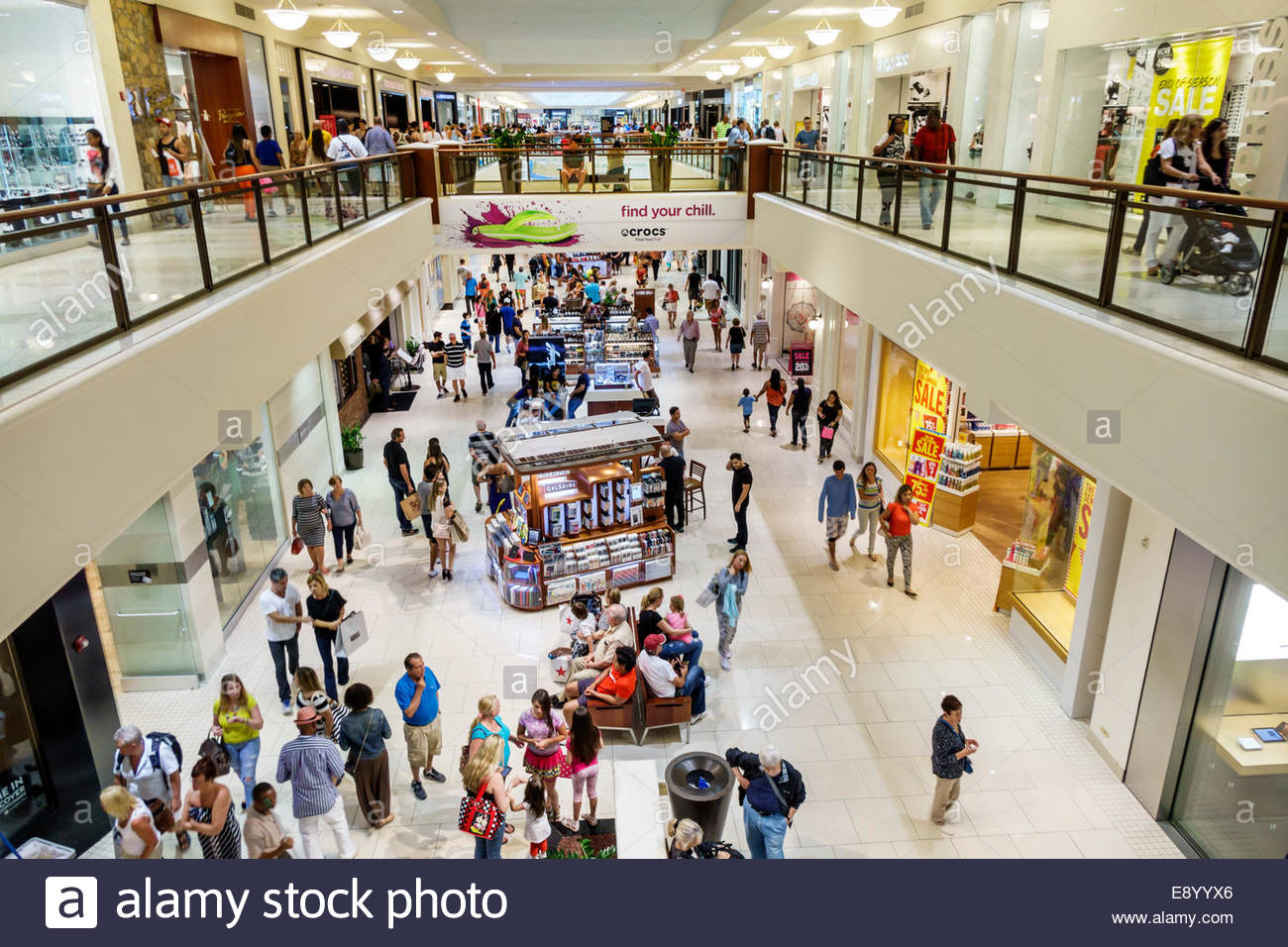 Kiosk Mall Stock Photos & Kiosk Mall Stock Images - Alamy