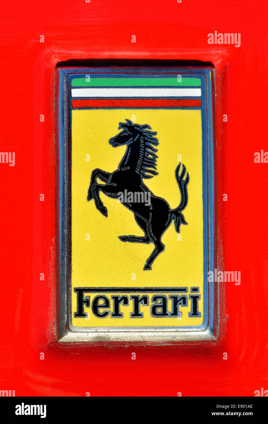 Ferrari car badge hood hi-res stock photography and images - Alamy