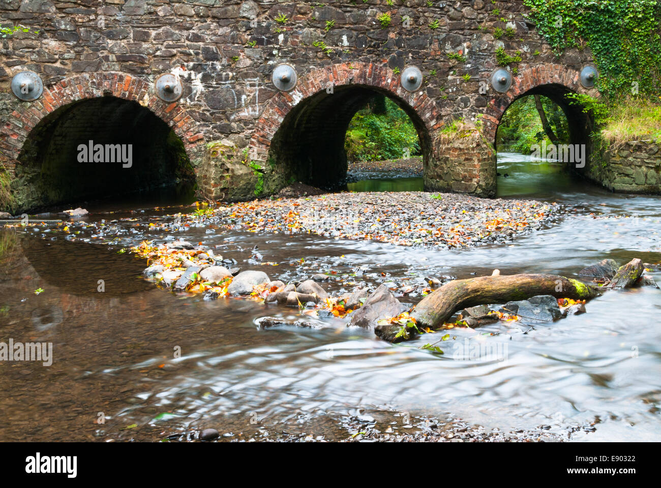 Minnowburn Bridge at Minnowburn Beeches, Laganvalley Regional Park ...