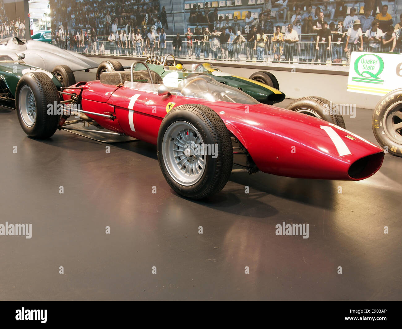 The 1963 Ferrari F1 156B, a 6-cylinder race car with 200hp and a top ...