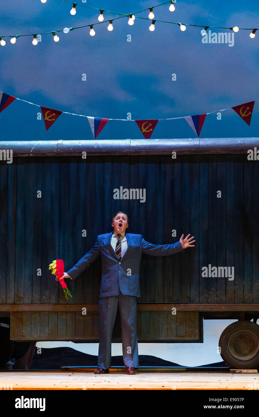 Leeds grand theatre hi-res stock photography and images - Alamy