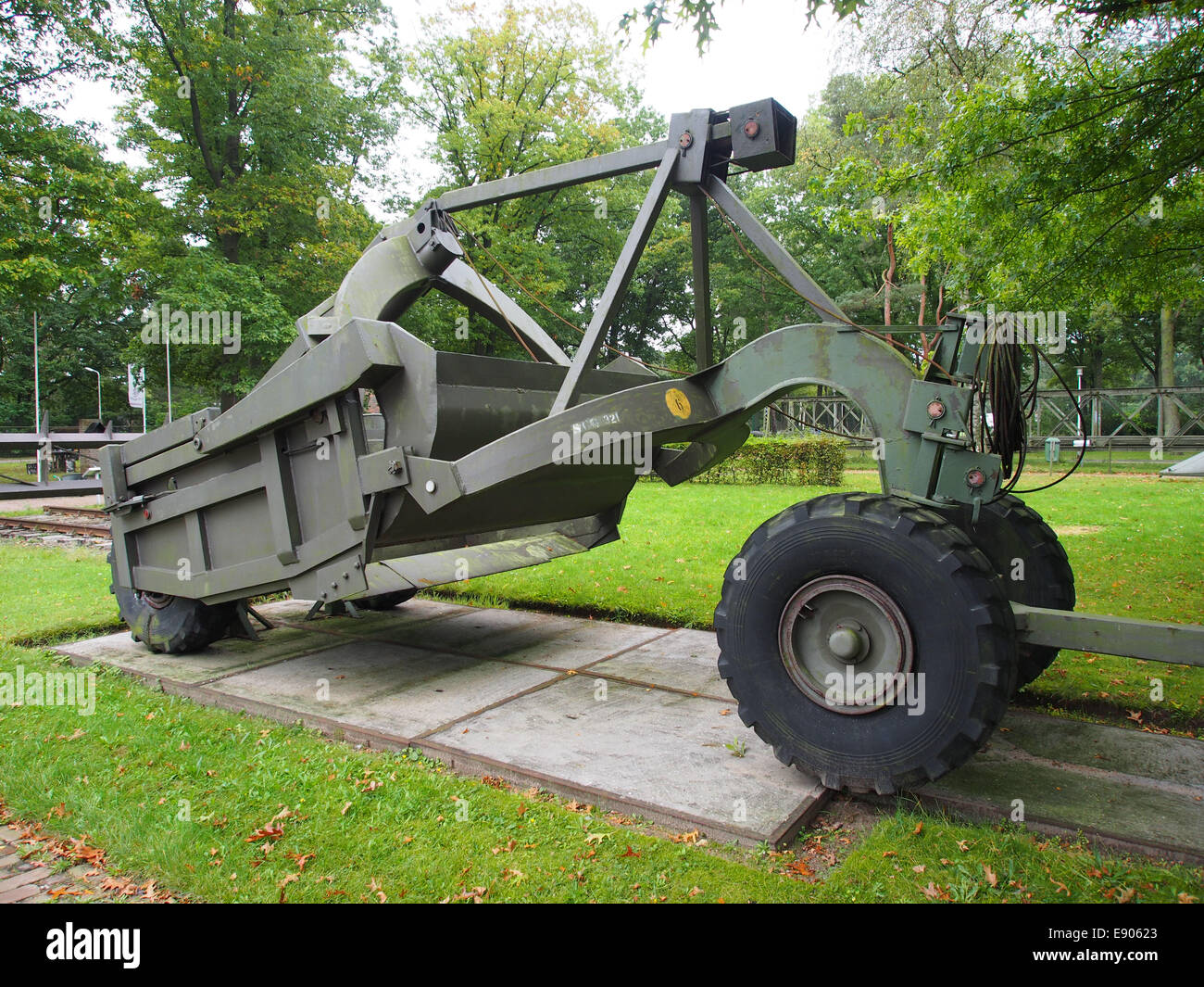 The LeTourneau-Westinghouse Company Scraper trailer, displayed at the ...