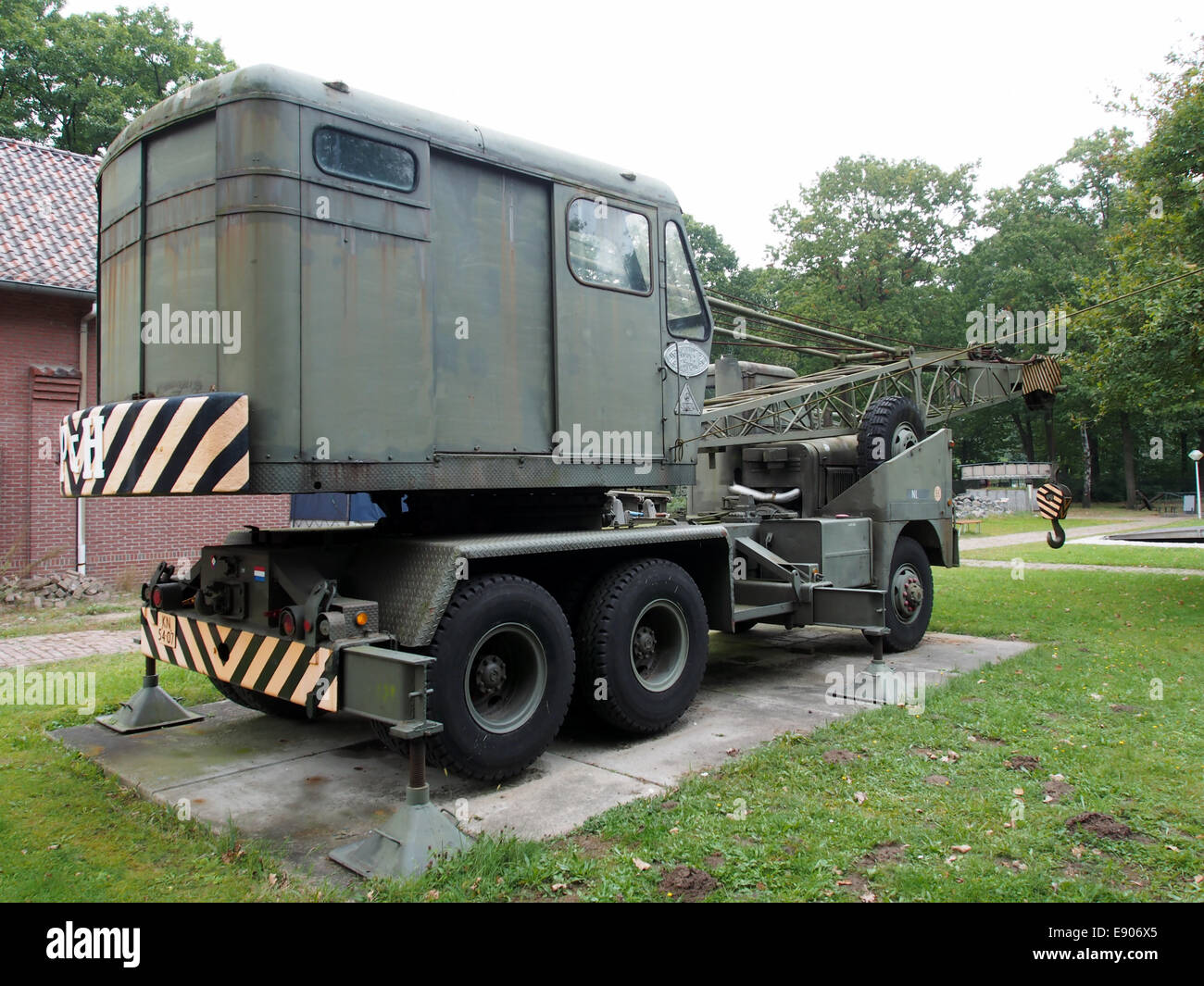 The P&H crane, manufactured by Pawling & Harnischfeger in 1958, is ...