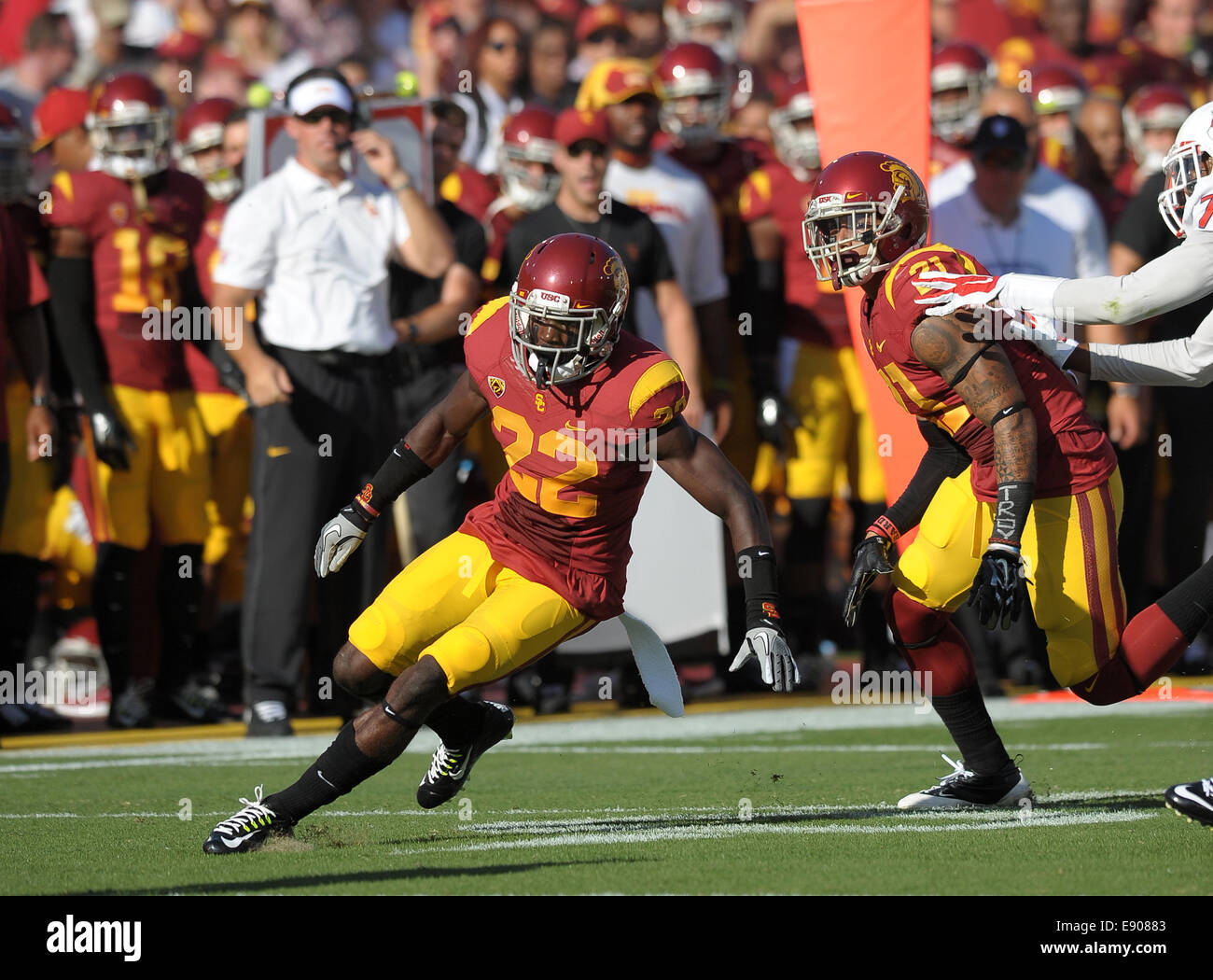 August 30, 2014, Los Angeles, CA.USC Trojans safety (22) Leon McQuay ...