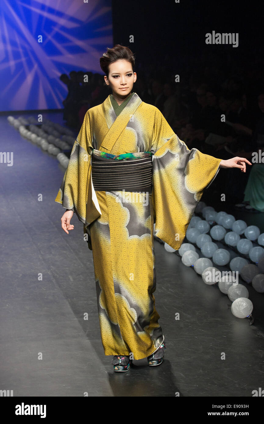 Tokyo, Japan. 16th Oct, 2014. JOTARO SAITO Spring/Summer 2015 - Tokyo ...