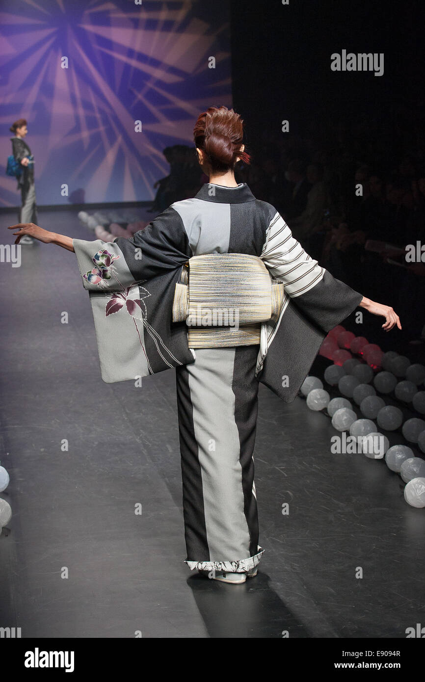 Tokyo, Japan. 16th Oct, 2014. JOTARO SAITO Spring/Summer 2015 - Tokyo ...