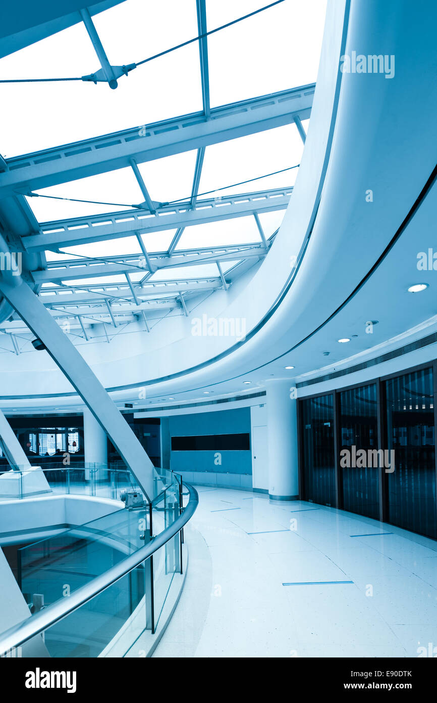 Architecture glass modern tunnel hi-res stock photography and images ...