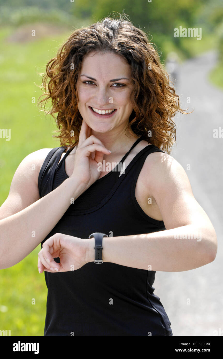 Heart rate monitor sport hi-res stock photography and images - Alamy