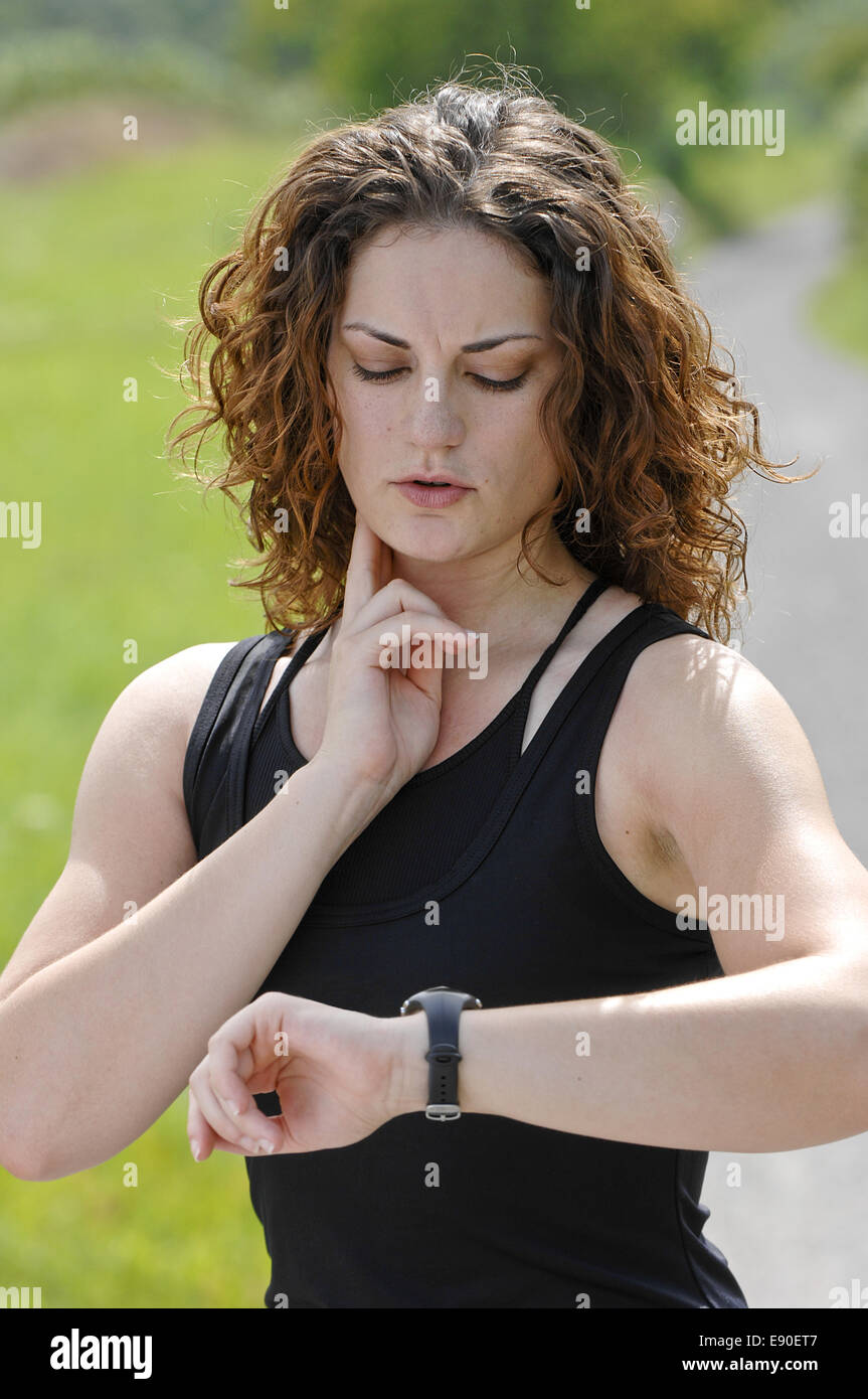 Heart rate monitor sport hi-res stock photography and images - Alamy