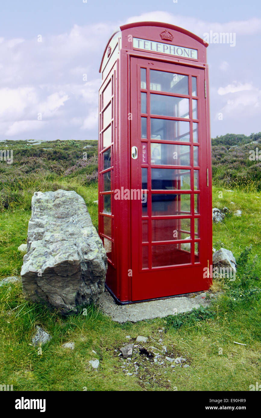 red telephone box Stock Photo - Alamy