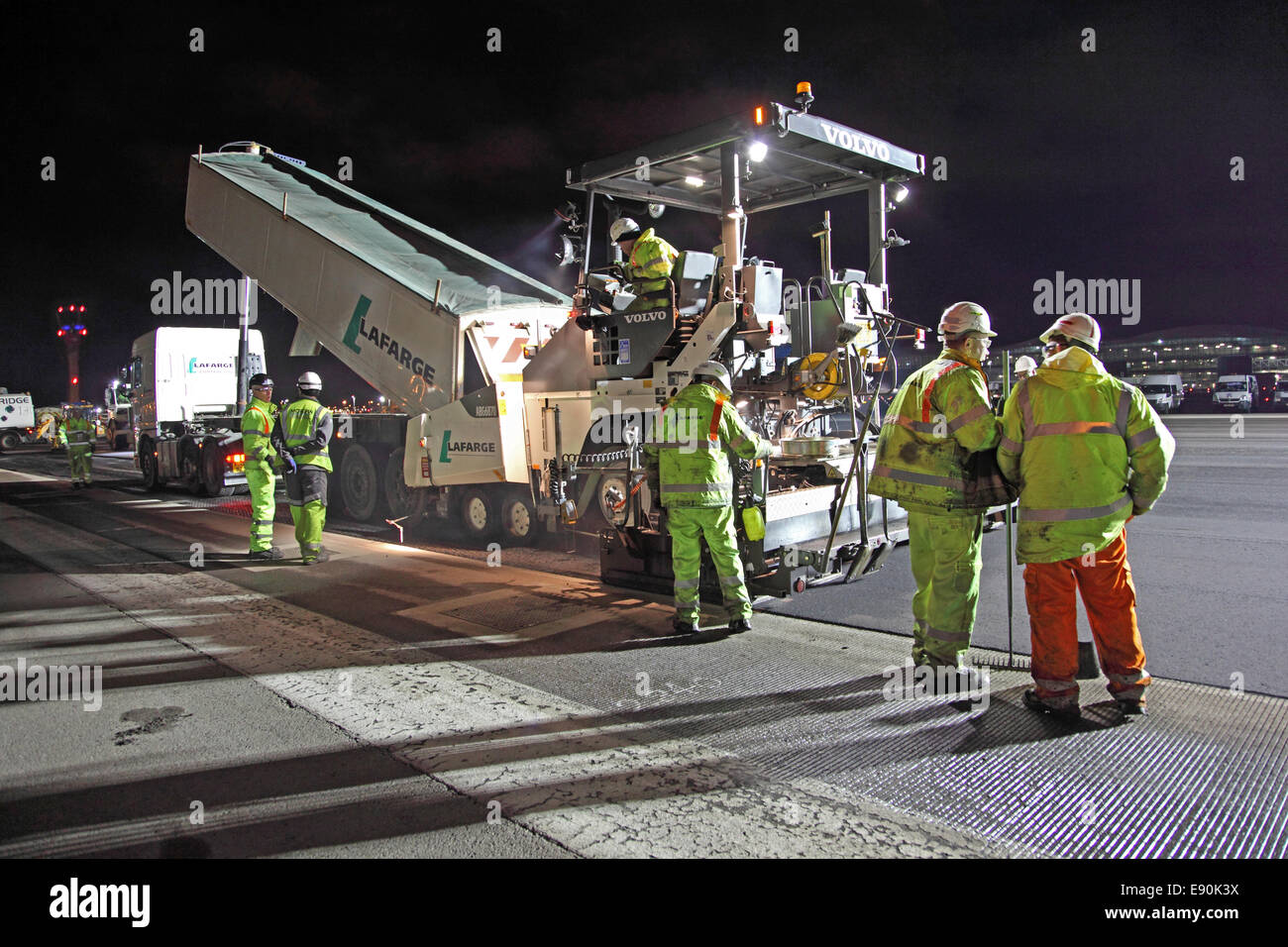 Runway repair hi-res stock photography and images - Alamy