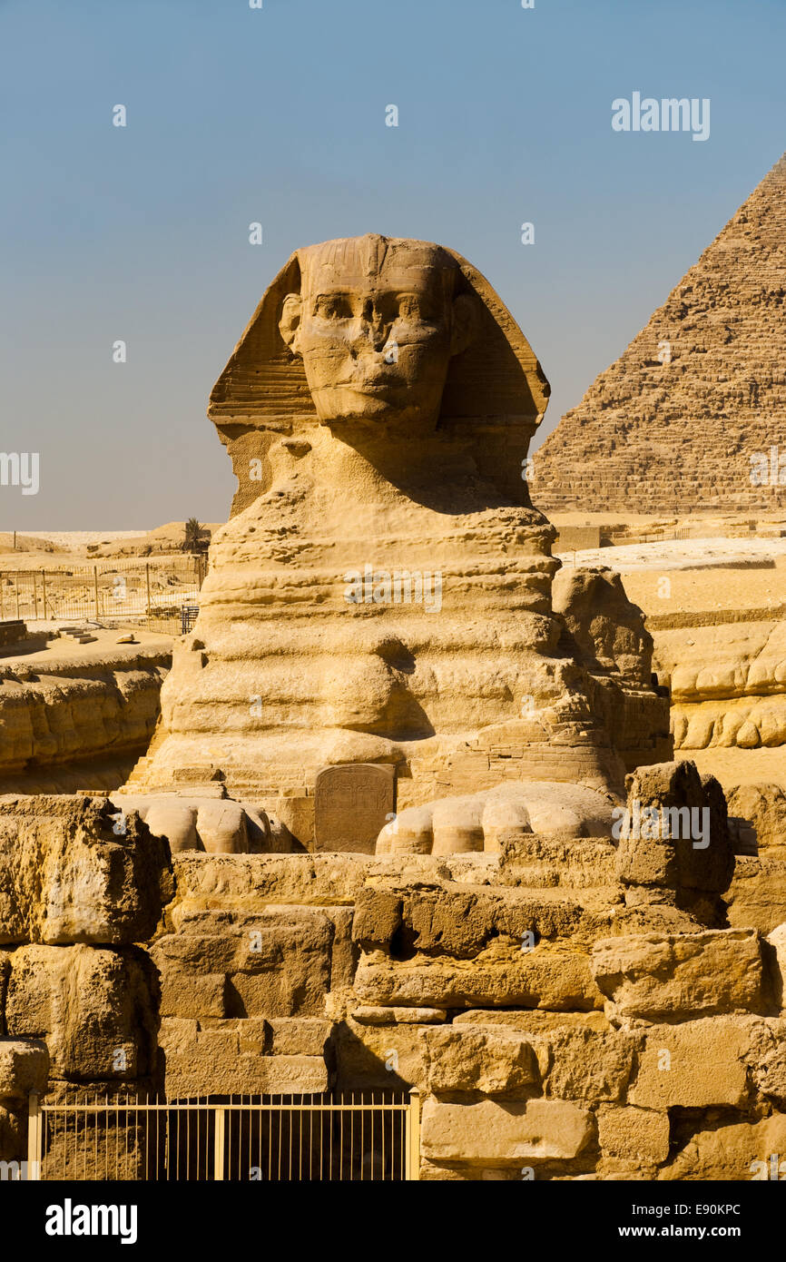 Sphinx Front Corner Pyramid Empty Stock Photo - Alamy