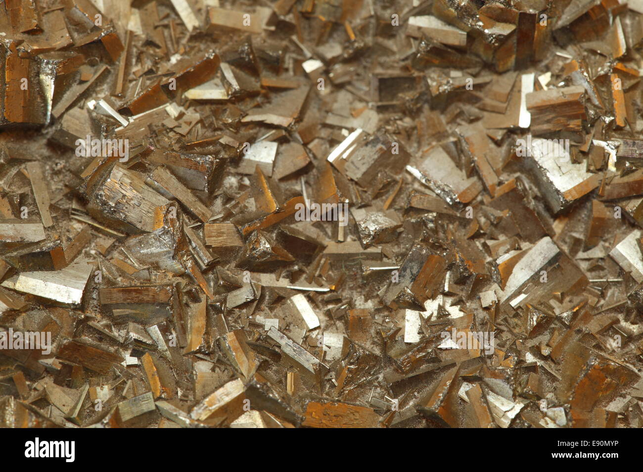 Gold edelmetall hi-res stock photography and images - Alamy
