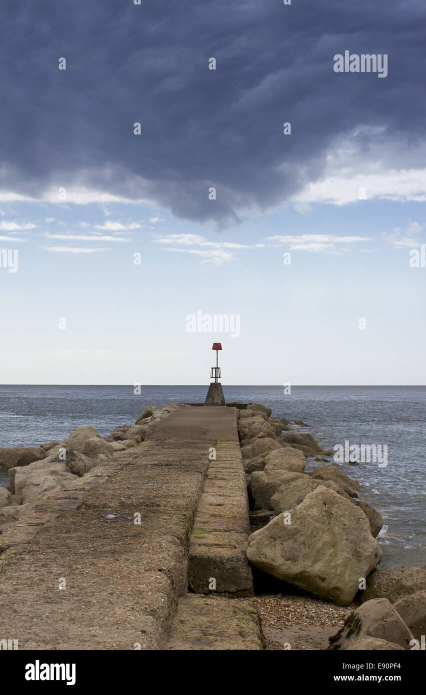 Beach groyne hi-res stock photography and images - Alamy