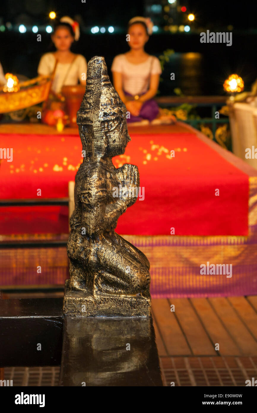 Khmer statue and dancers, Titanic restaurant, Phnom Penh, Cambodia ...