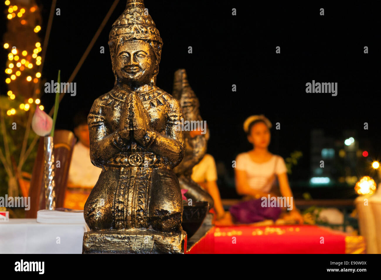 Khmer statue and dancers,Titanic restaurant, Phnom Penh, Cambodia Stock ...