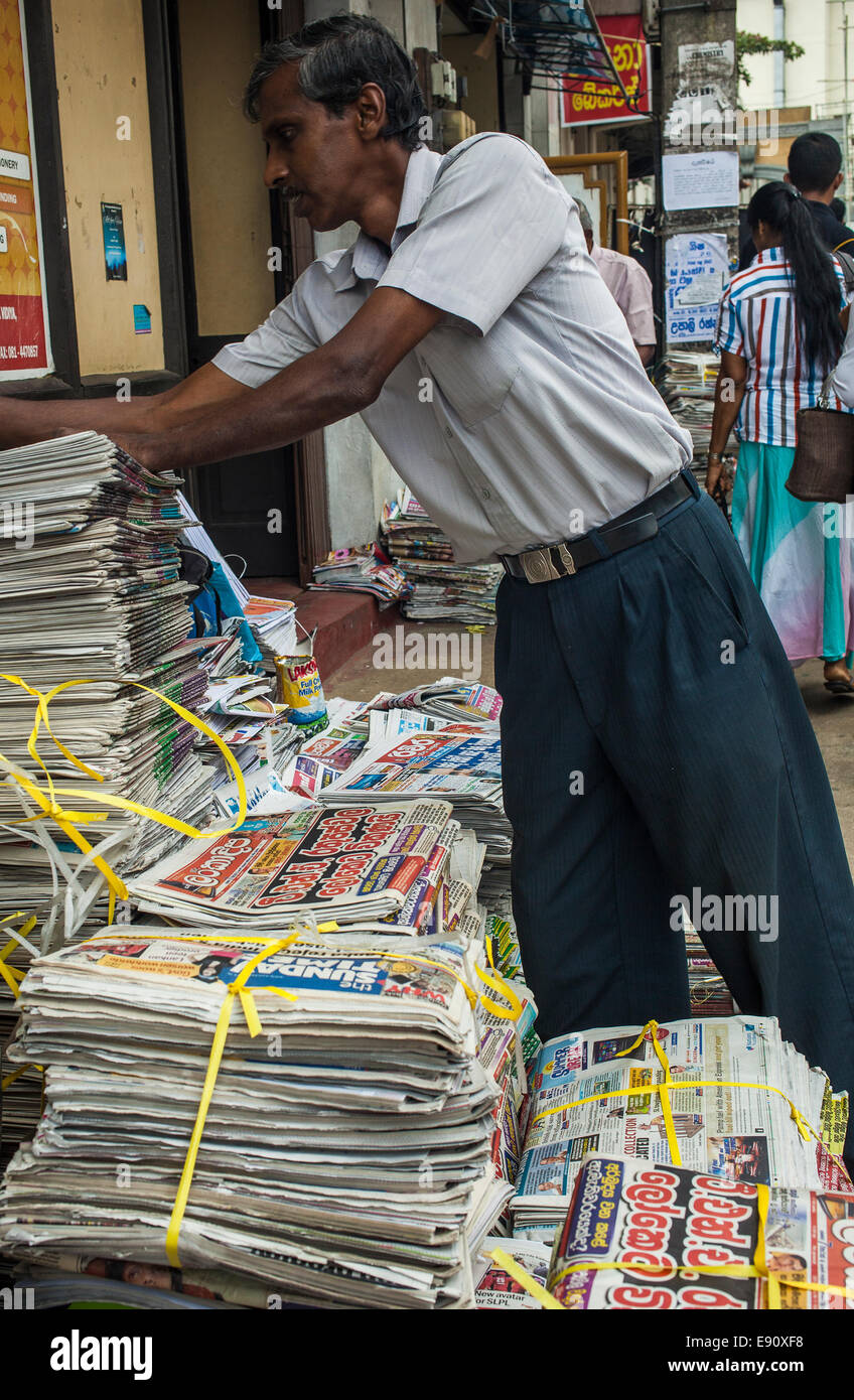 Newspaper street vendor india hi-res stock photography and images - Alamy