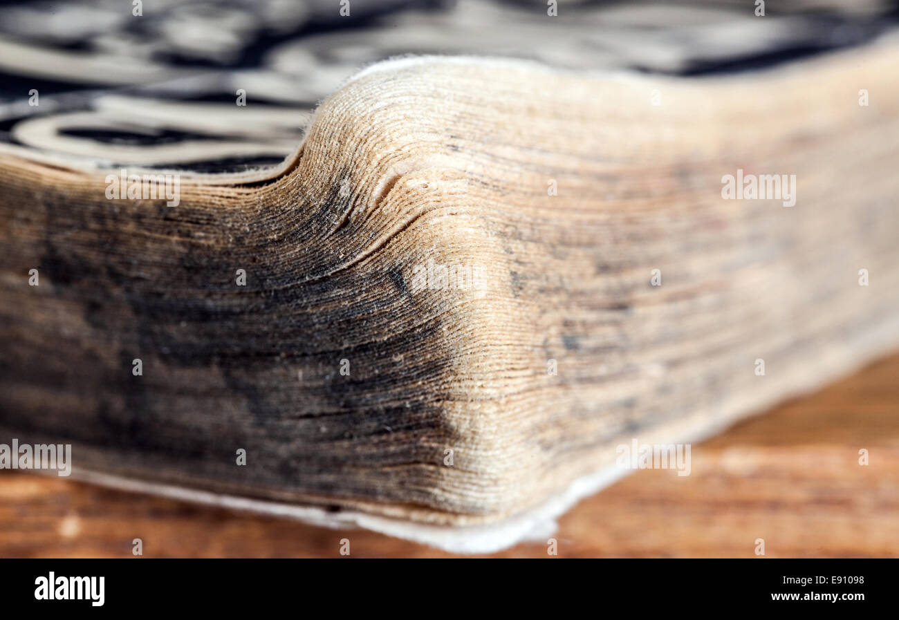 Pages of an old book hi-res stock photography and images - Alamy
