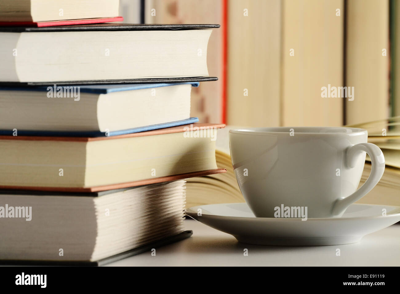 Books stack hi hi-res stock photography and images - Alamy