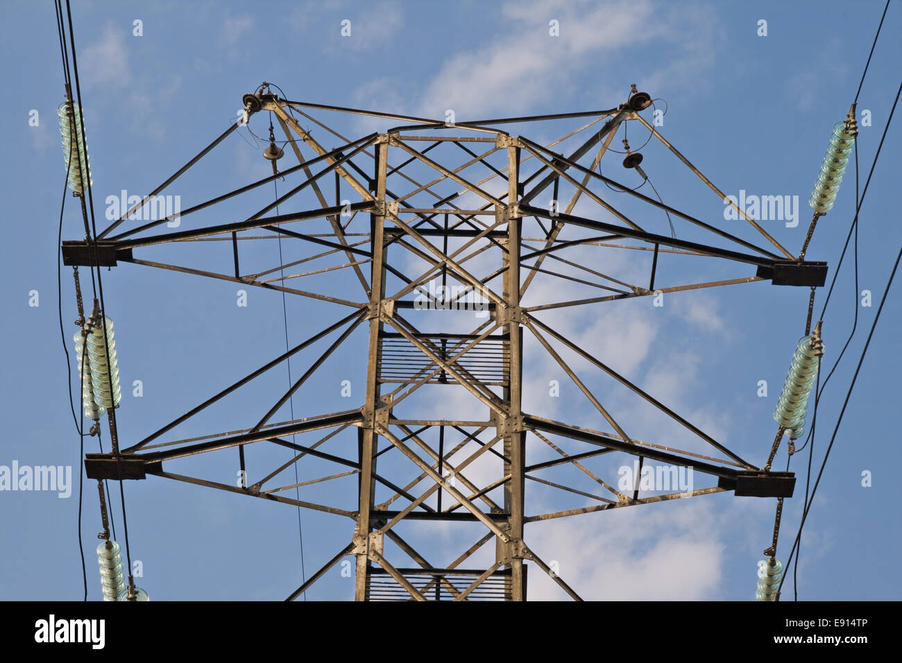 A power transmission pole Stock Photo - Alamy