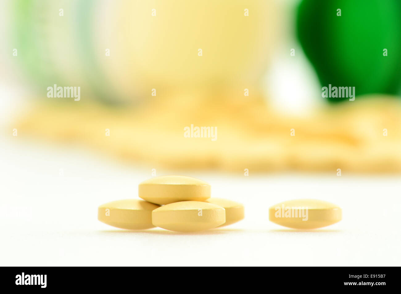 dietary supplement tablets Stock Photo - Alamy