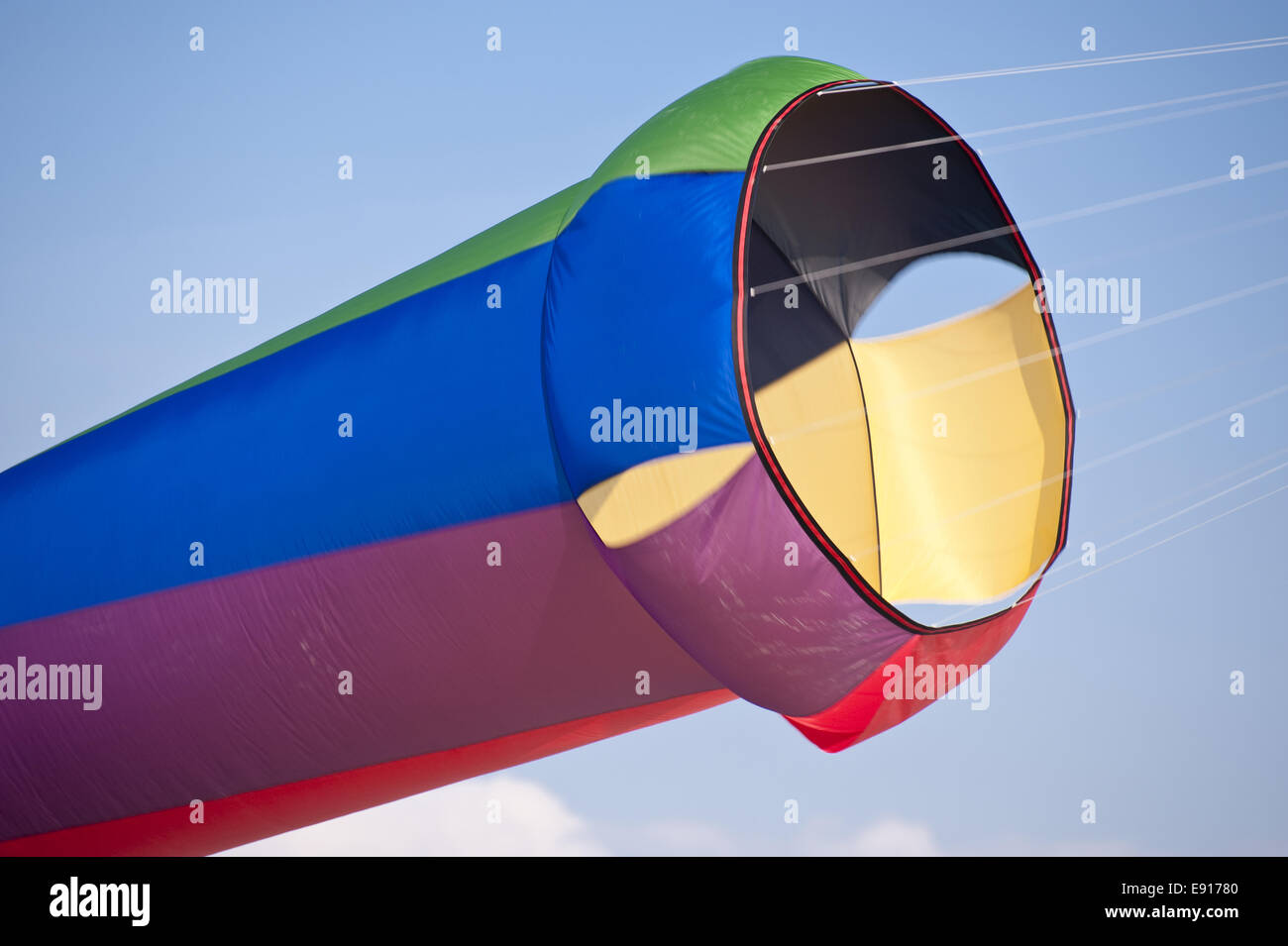 Duck kites hi-res stock photography and images - Alamy