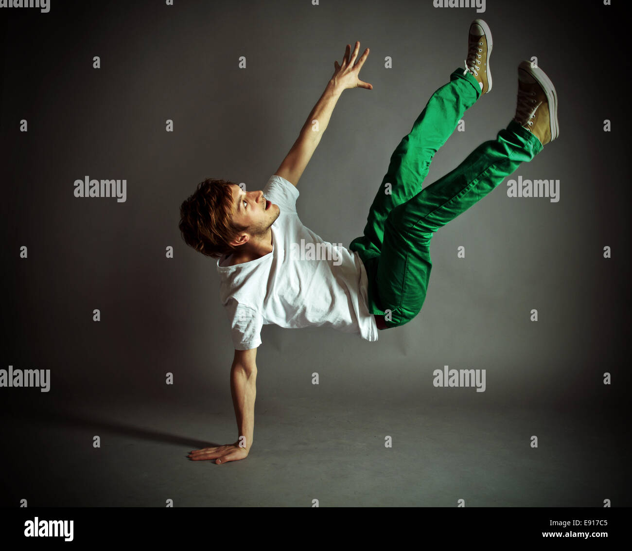 Falling jump hi-res stock photography and images - Alamy