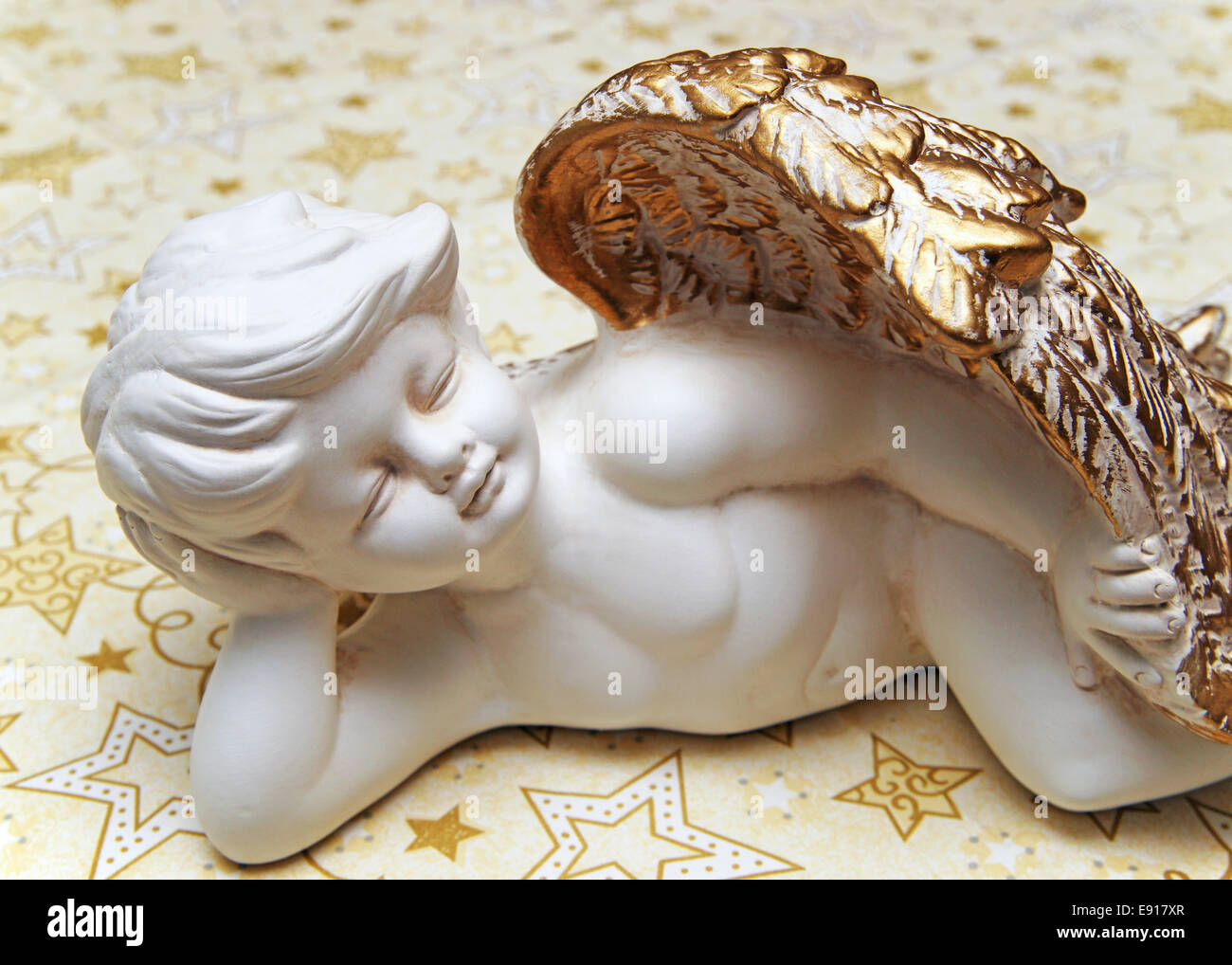 Golden angel wings hi-res stock photography and images - Alamy