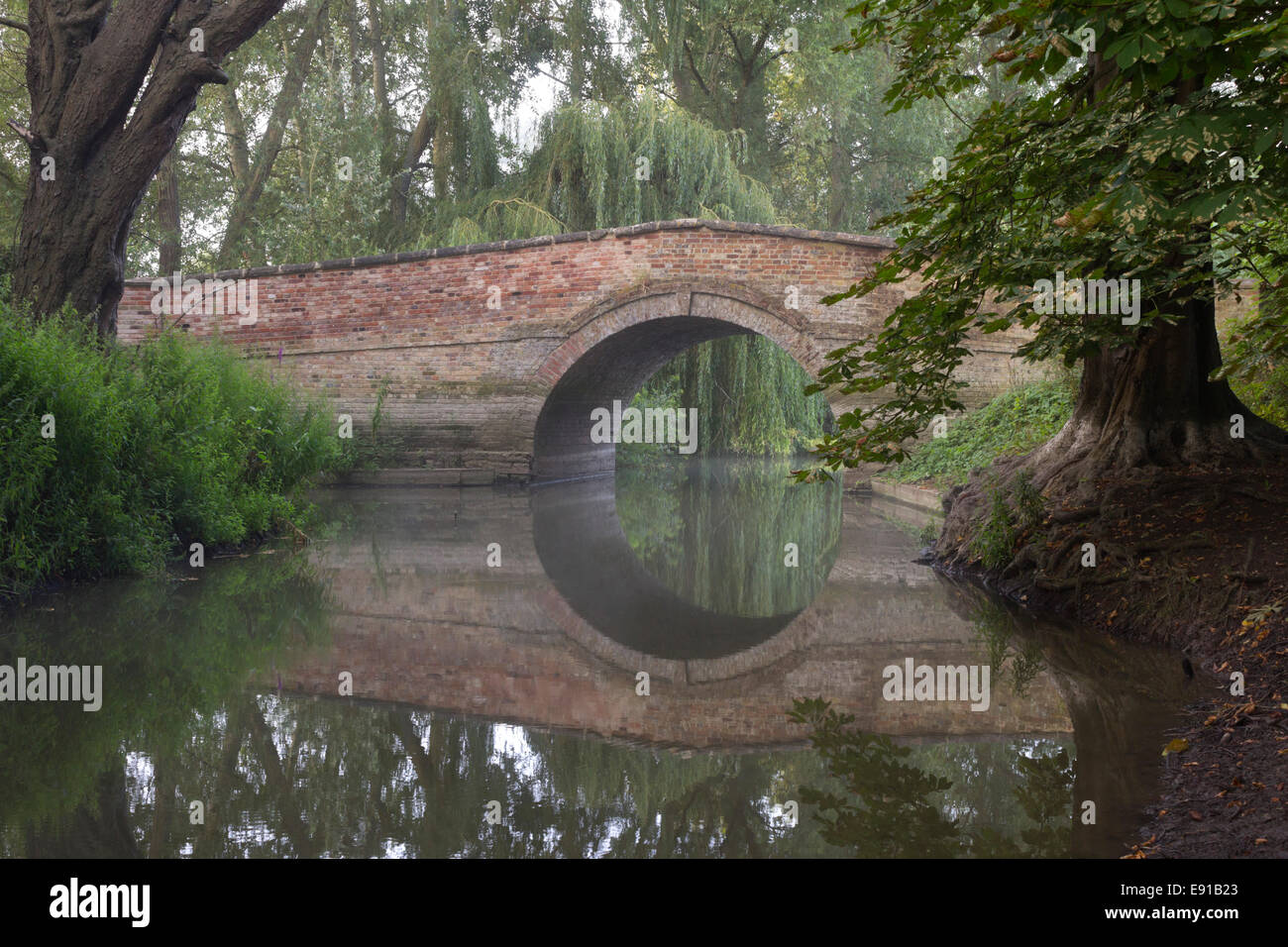 The bow bridge england hi-res stock photography and images - Alamy