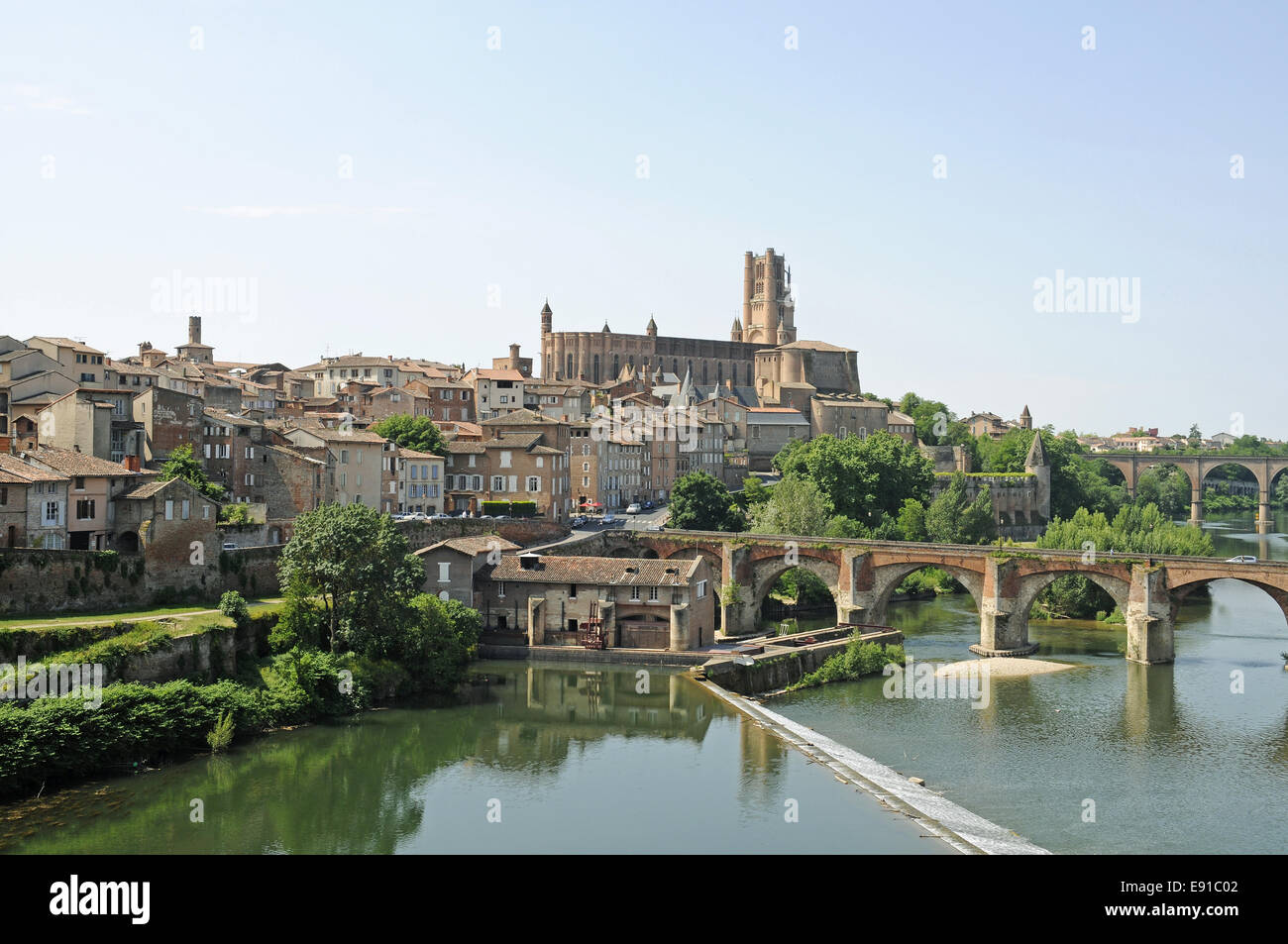 Bodies of water cathedral hi-res stock photography and images - Alamy