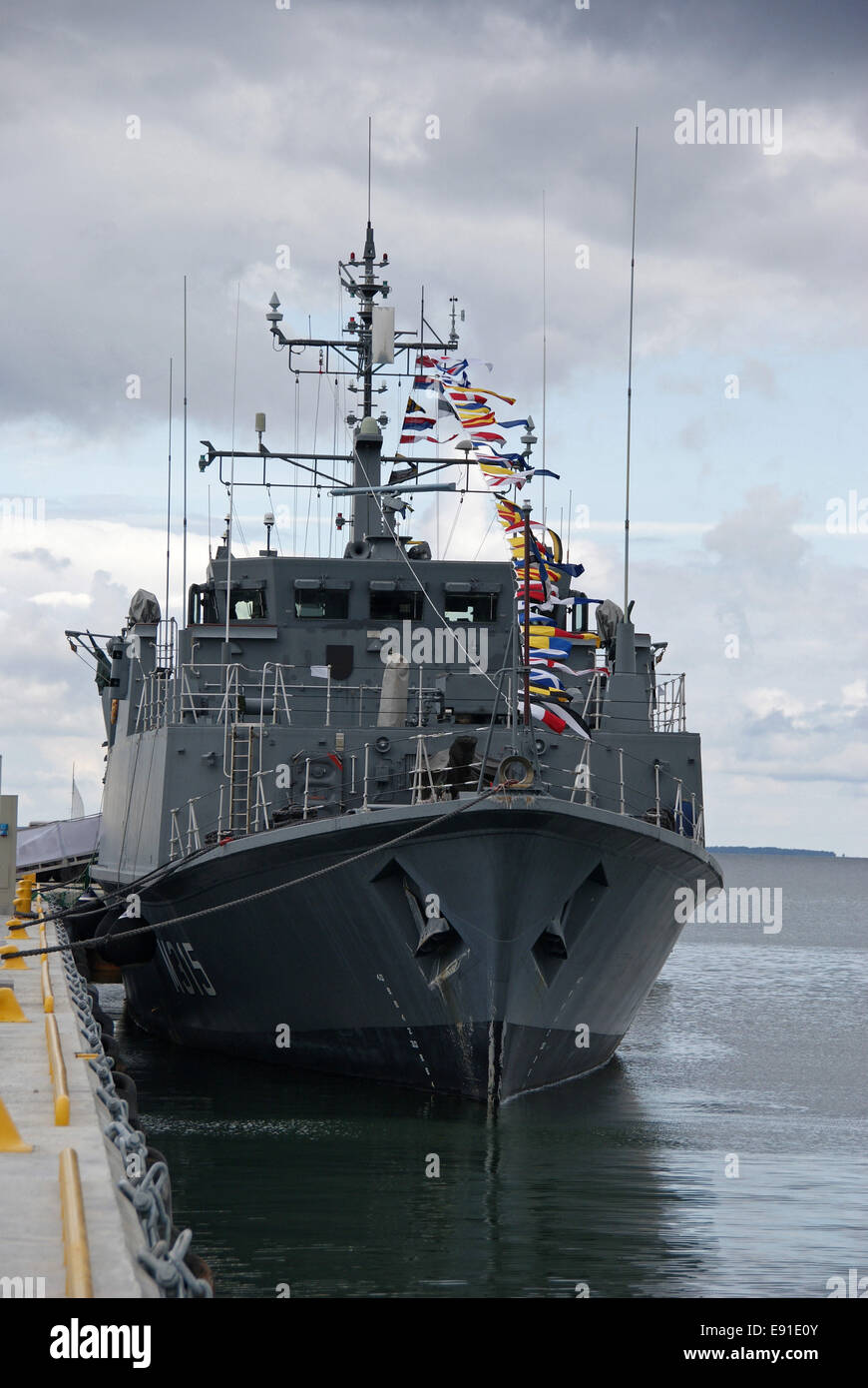 Warship mooring hi-res stock photography and images - Alamy