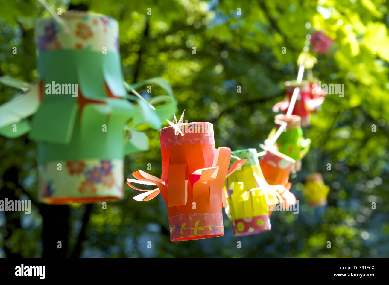 Festoon hanging hi-res stock photography and images - Alamy