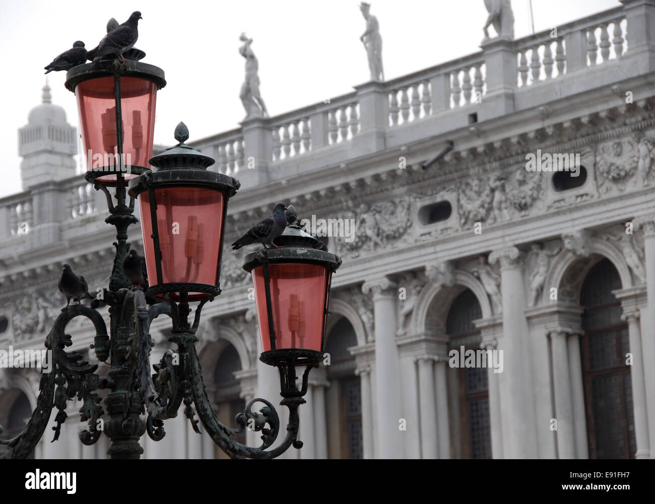 Lamp post details hi-res stock photography and images - Alamy