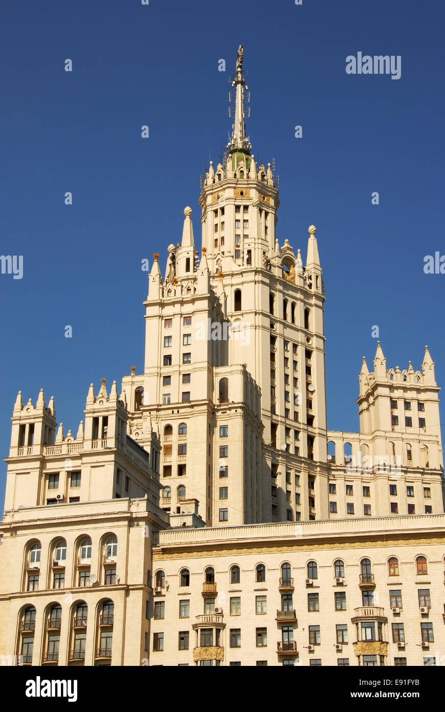 High rise building stone hi-res stock photography and images - Alamy