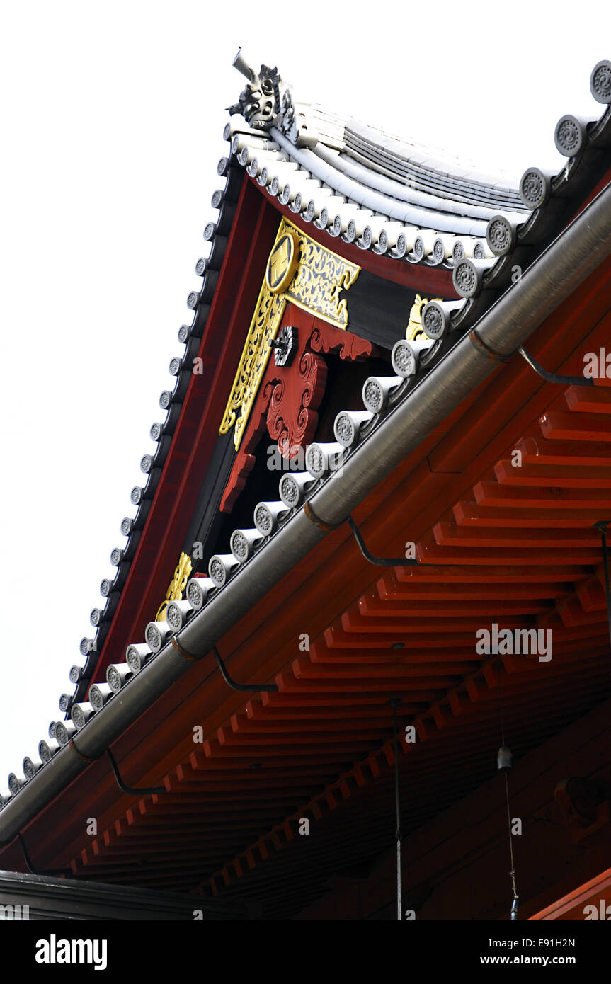 Roof of Japanese Shrine Stock Photo - Alamy