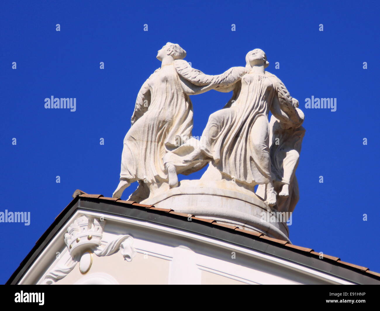Opera house oper hi-res stock photography and images - Alamy