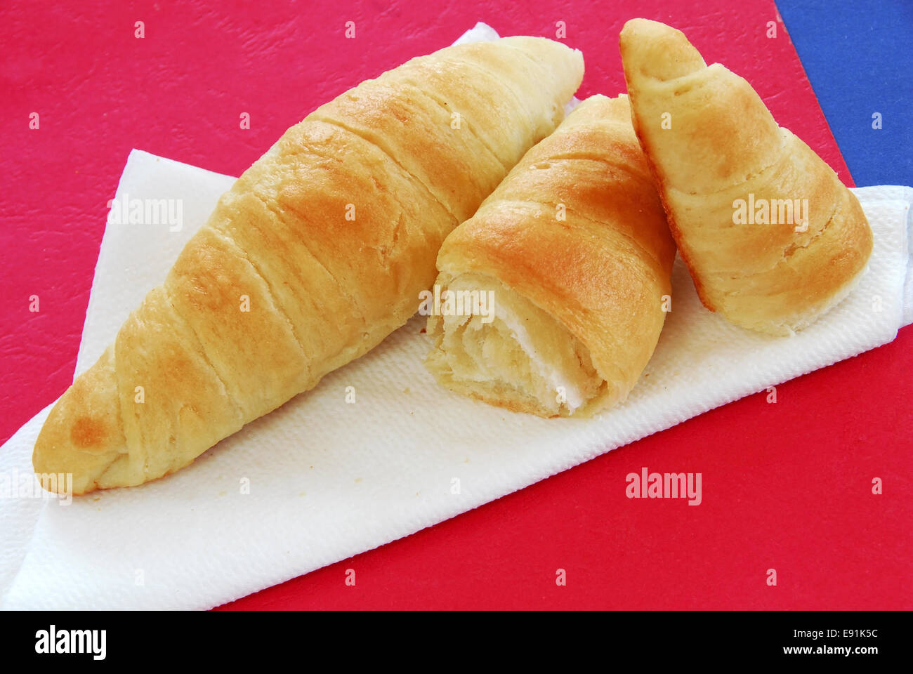 Ready rolled pastry hi-res stock photography and images - Alamy