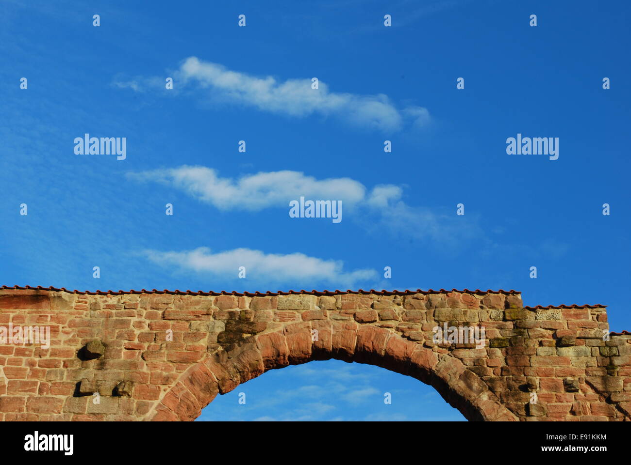 Azure window ruins hi-res stock photography and images - Alamy