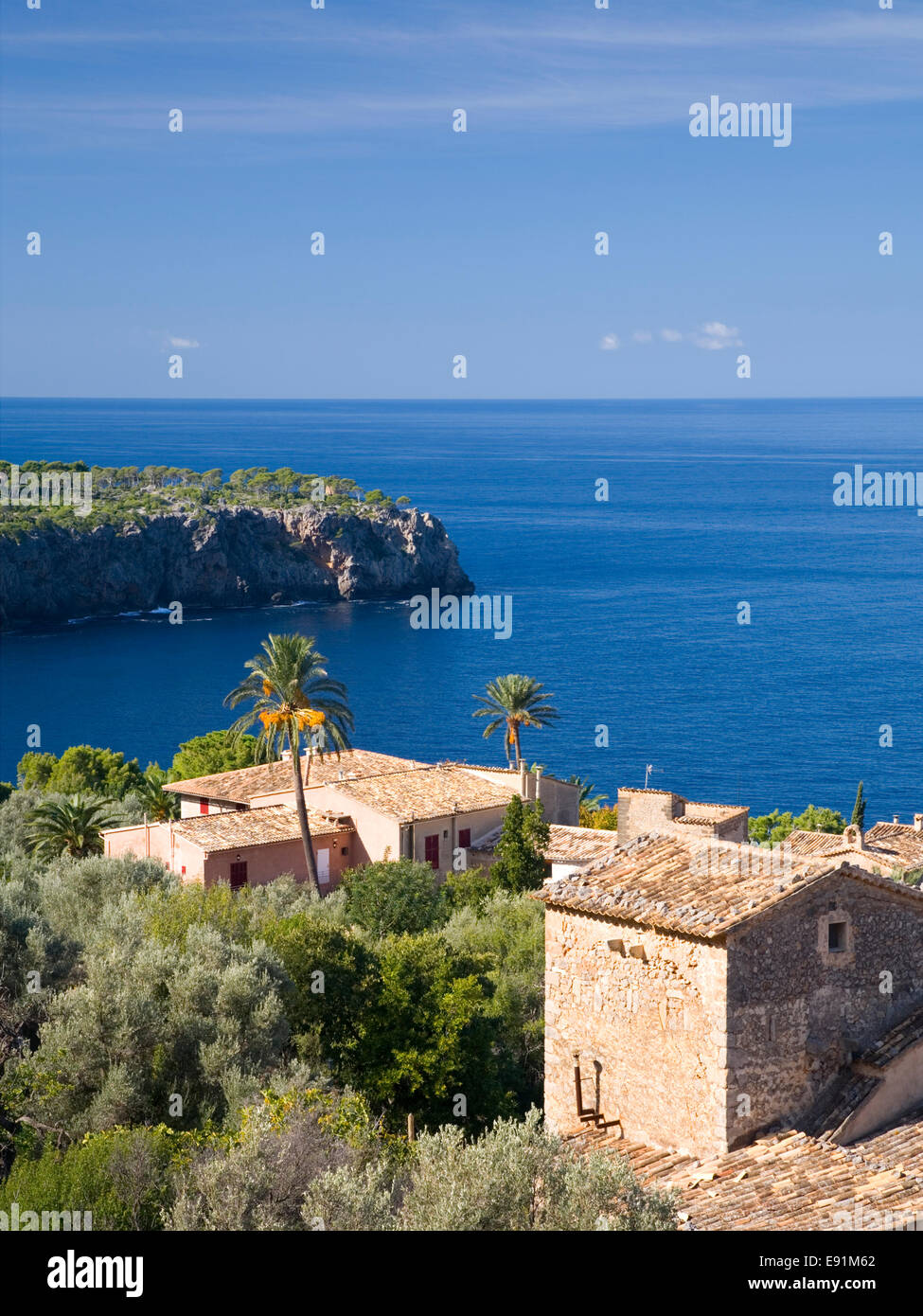Deià, Mallorca, Balearic Islands, Spain. The tiny hamlet of Llucalcari ...