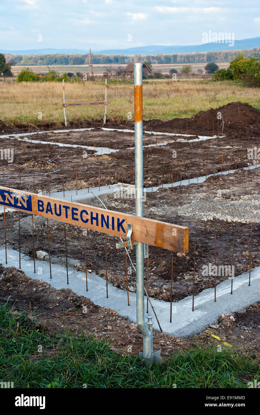 Fundament, house hi-res stock photography and images - Alamy