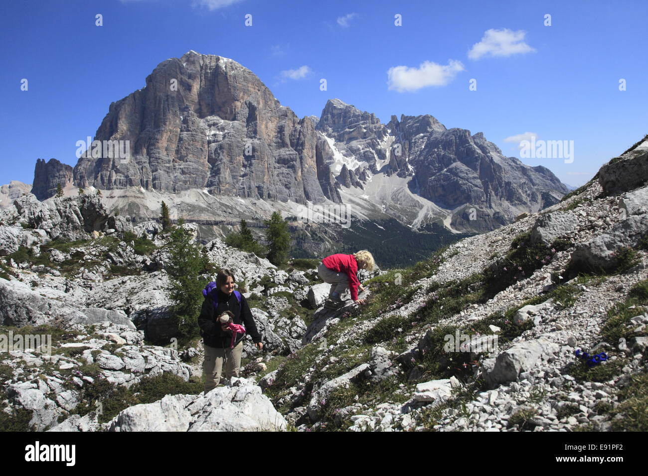 Wanderung wanderer wanderer trek hi-res stock photography and images ...