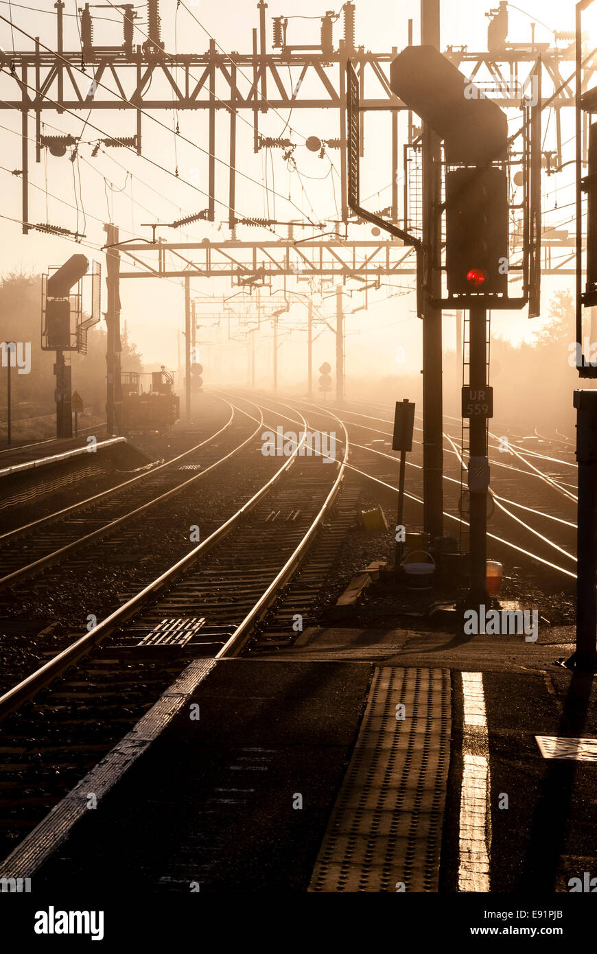 Railway signals junction hi-res stock photography and images - Alamy