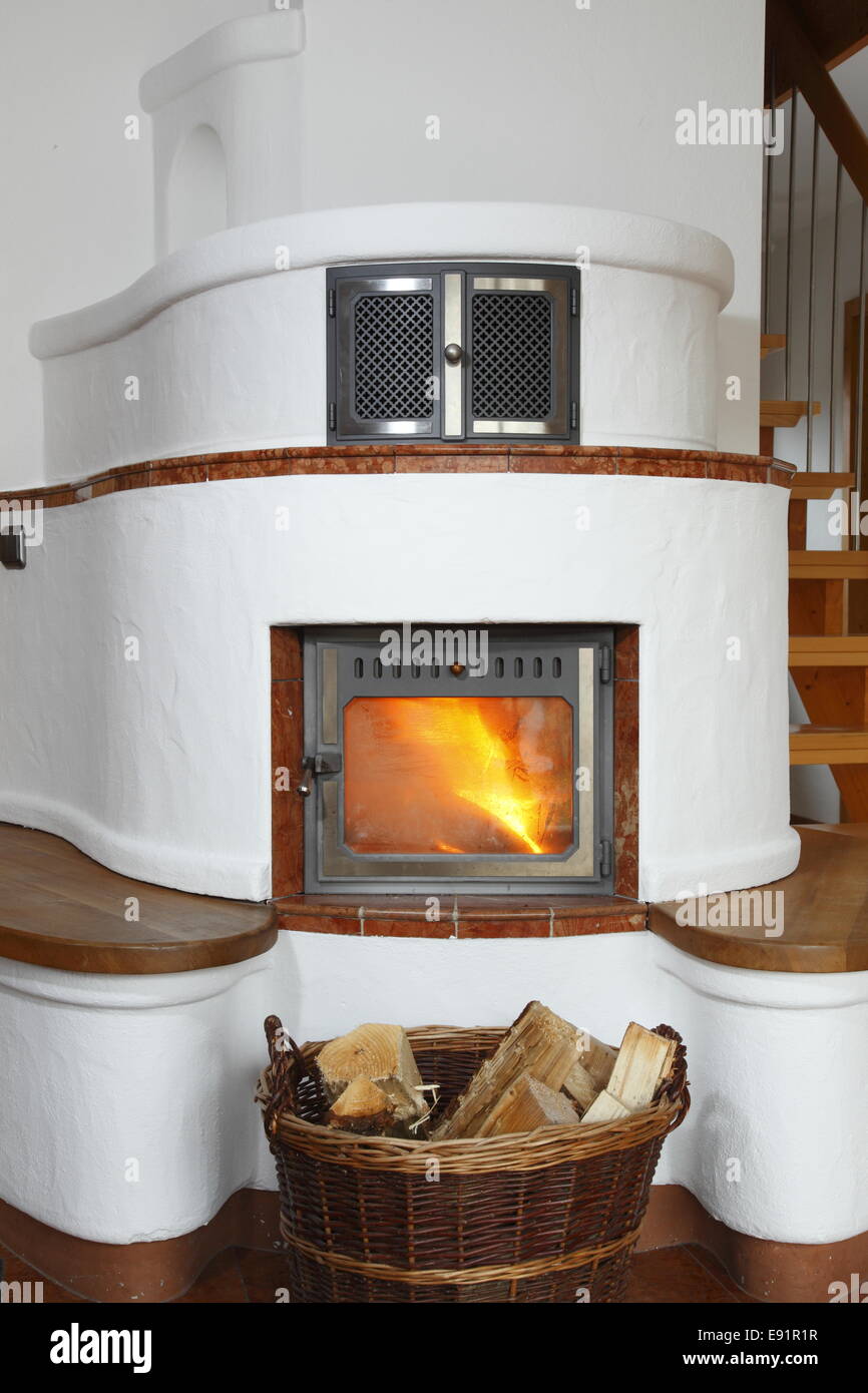 Home large open fire hi-res stock photography and images - Alamy