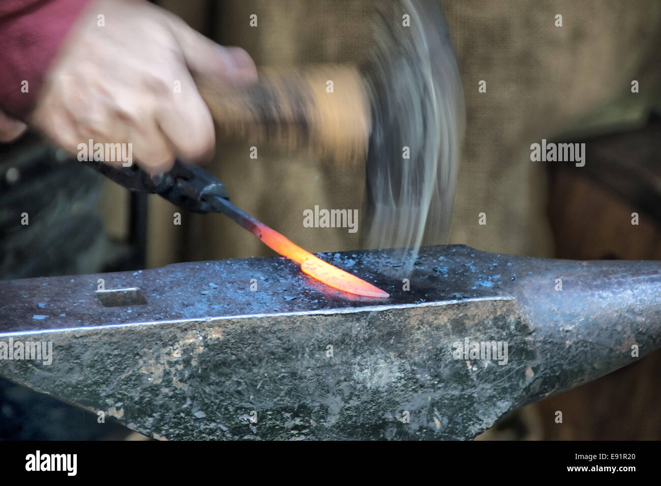 Middle ages blacksmith hi-res stock photography and images - Alamy