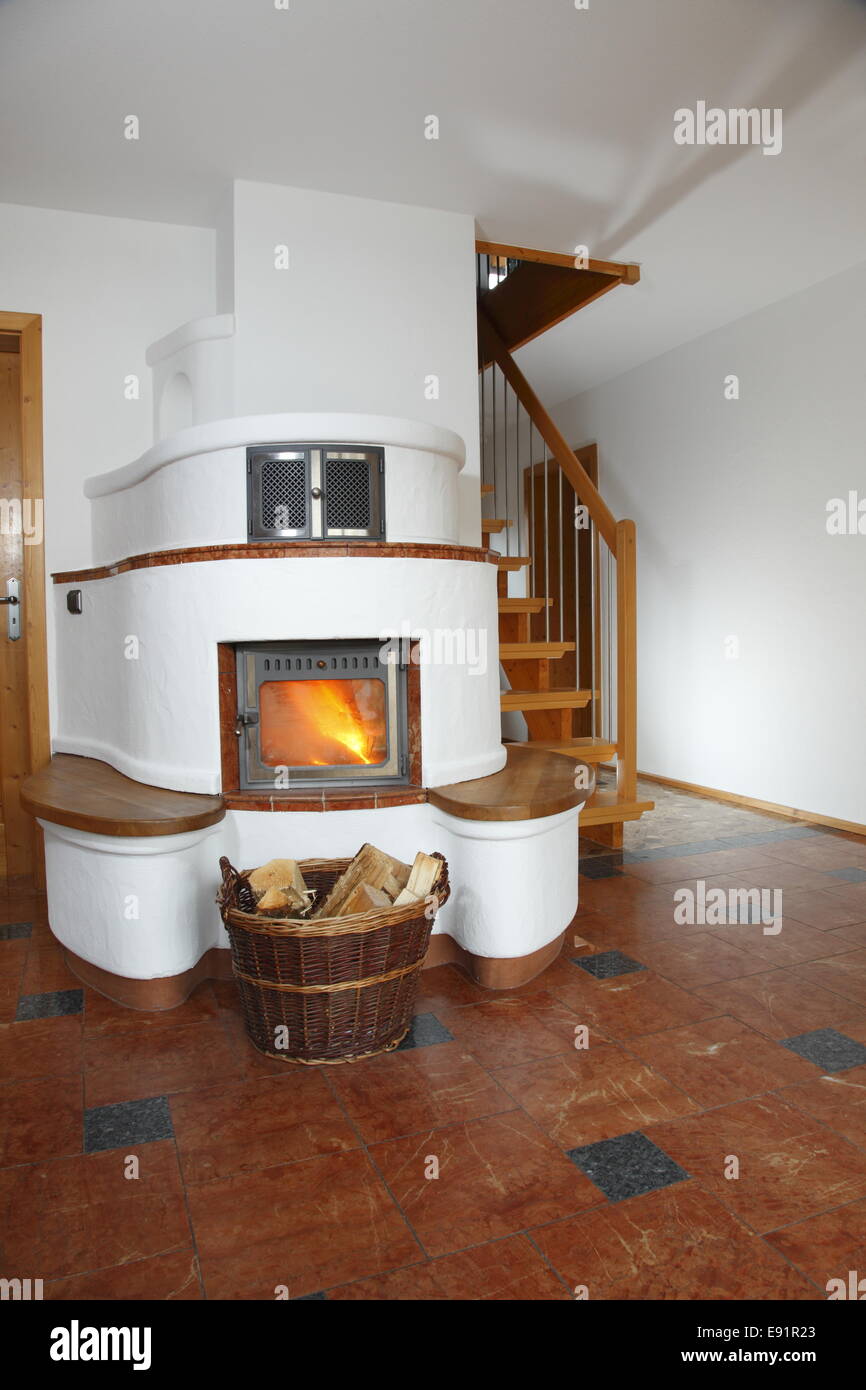 Home large open fire hi-res stock photography and images - Alamy